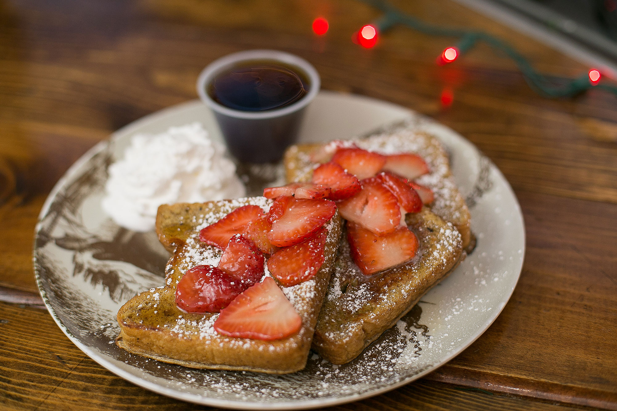 TwentyFive Main – Cupcake Parlor & Café | Coffee & Food